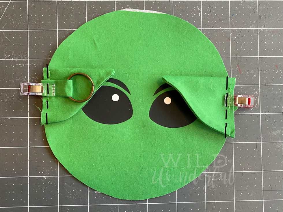 Yoda One for Me :: FREE Yoda-Inspired Zipper Pouch Pattern + Tutorial ...
