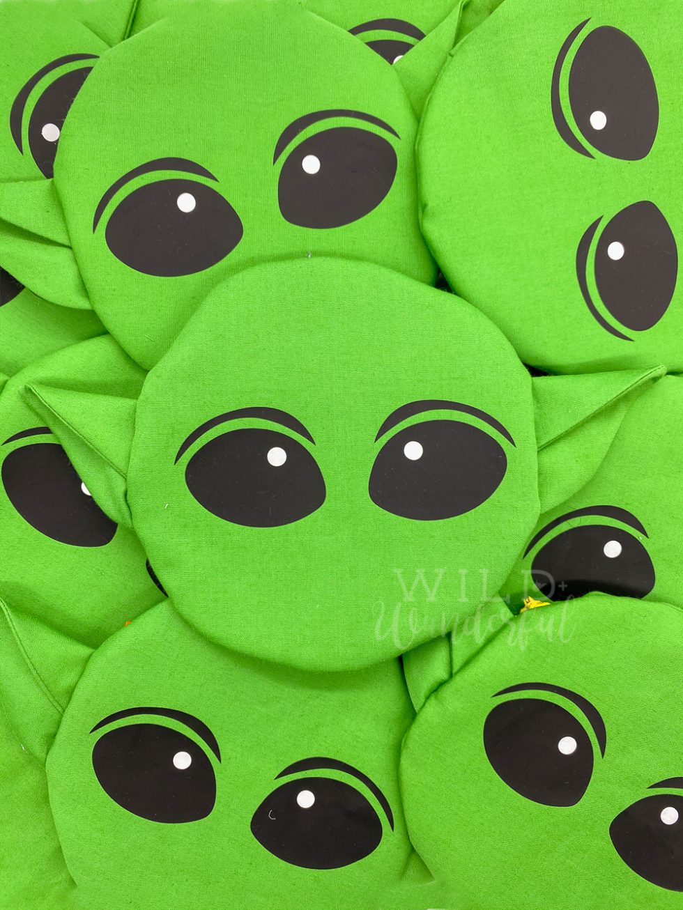 Yoda One for Me :: FREE Yoda-Inspired Zipper Pouch Pattern + Tutorial ...